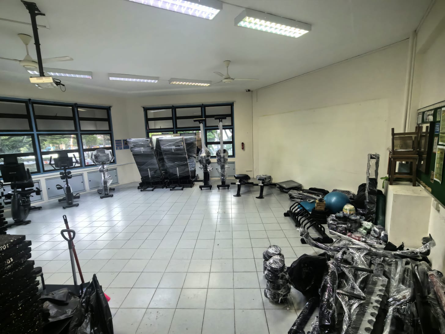Gym Equipment Layout & Space Planning for Small Fitness Rooms | Sole ...
